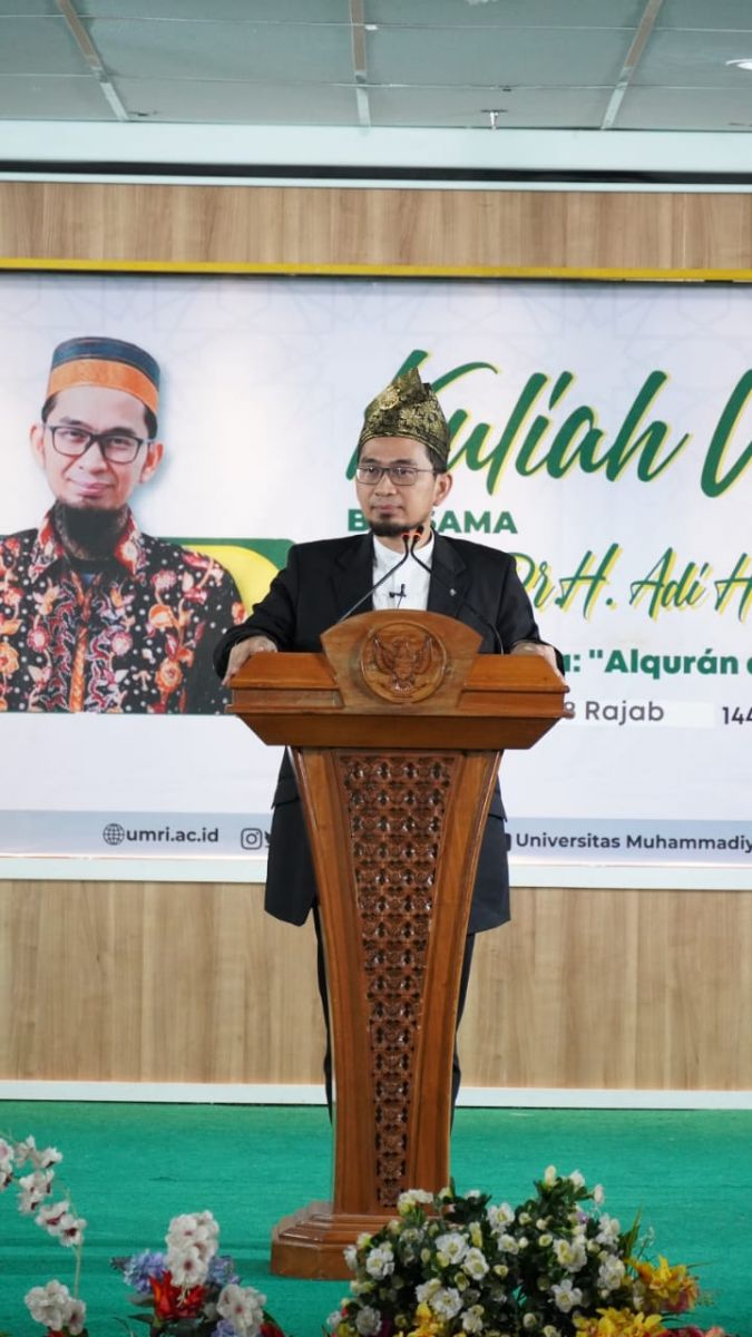 Ustadz Adi Hidayat Sampaikan Kuliah Umum Bertajuk Alqur'an dan Ilmu Pengetahuan | UMRI